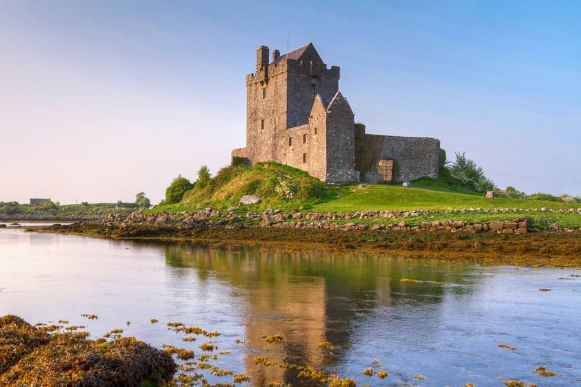 قلعه دانگوآیر کجاست | عکس + آدرس و هر آنچه پیش از رفتن باید بدانید - کجارو